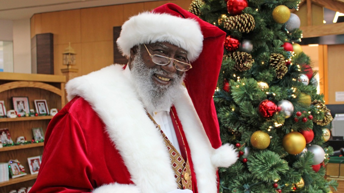 Santa Claus sets up at Parkway Place, offering holiday cheer and ...