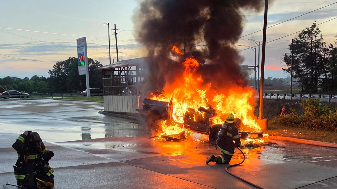 Firefighters contain vehicle fire at Harvest gas station ...