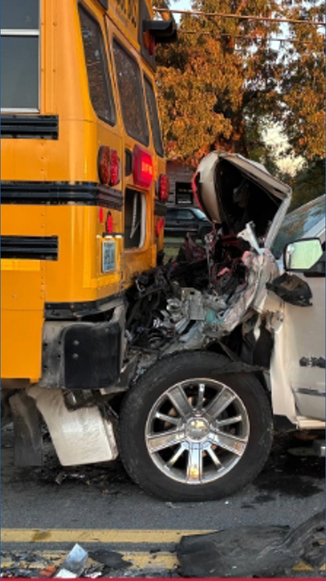 Five injured in Boaz school bus and pickup truck crash | rocketcitynow.com