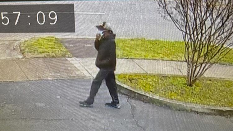 Images of suspect in downtown Regions bank robbery | rocketcitynow.com